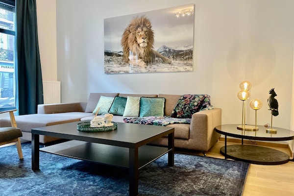 Luxury 2br 2ba Near Fashion District By Oneluxstay - Antwerpen