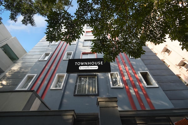 Super Townhouse Sr Nagar Metro Station Hyderabad - Hyderabad