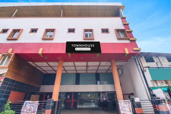 Super Townhouse Gajuwaka Near Cmr Mall - Visakhapatnam