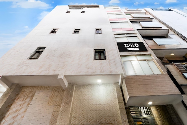 Super Hotel O Fazalpur - Noida