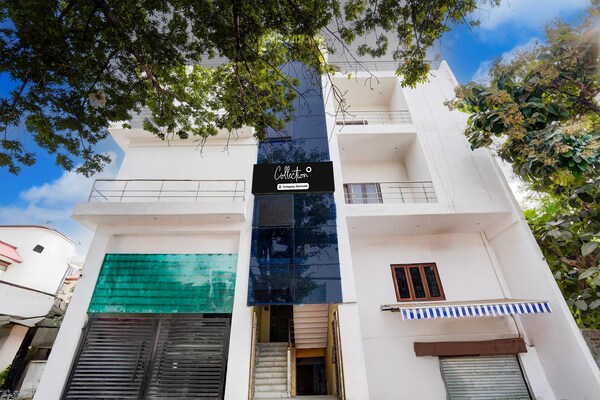 Super Collection O Govind Vihar Matiyari Formerly Saffron - Lucknow