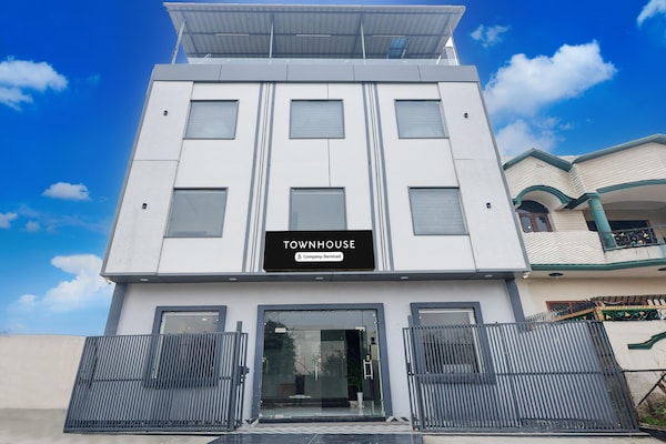 Super Townhouse Gt Road Amritsar - Amritsar