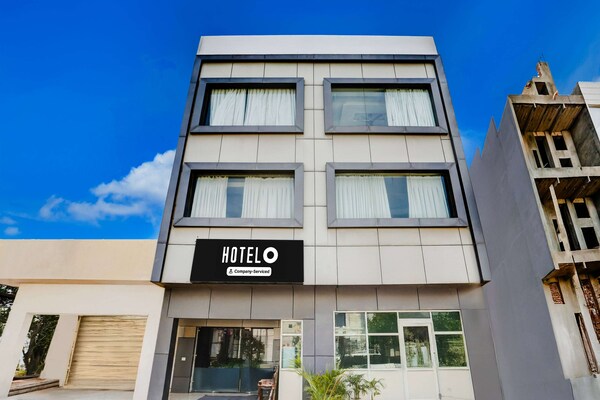 Super Hotel O Lohgarh Road Zirakpur Formerly Jb Plaza - Himachal Pradesh