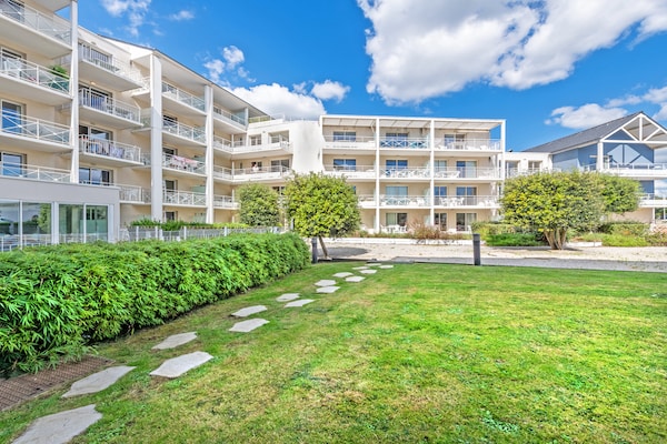 Rã©sidence Le Domaine De Bertheaume- Appartement 2 Piã¨ces Avec Coin Nuit 5 Personnes Vue Mer - Plougonvelin