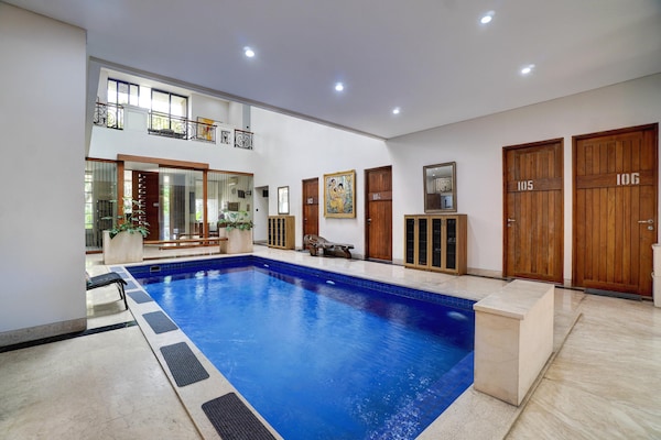 Luxury Deluxe Dbl Retreat W/ Free Wifi And Parking - Jakarta