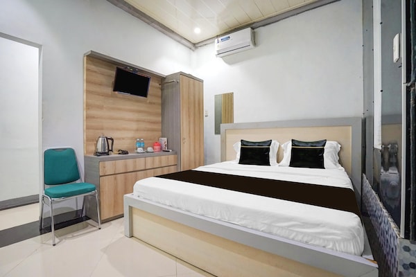 Luxury Deluxe Dbl Retreat W/ Free Wifi And Parking - Banda Aceh