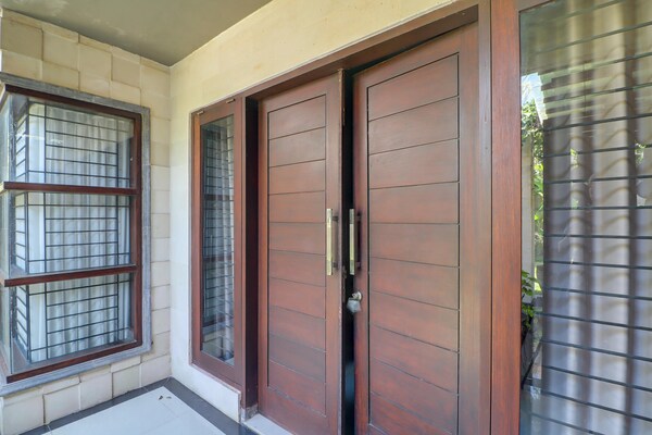 Elegant Deluxe Double In Jimbaran - Bali