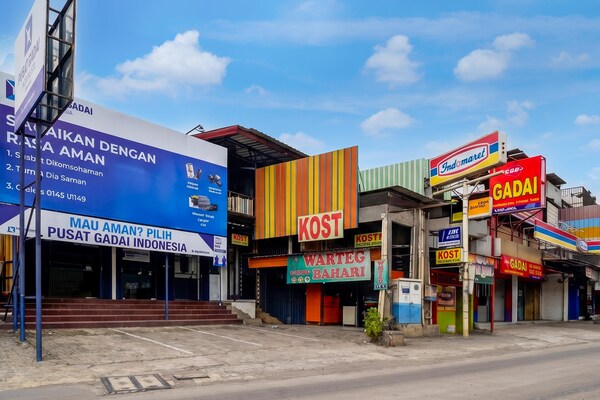 Gemilang Guesthouse Comfort Double - Jakarta