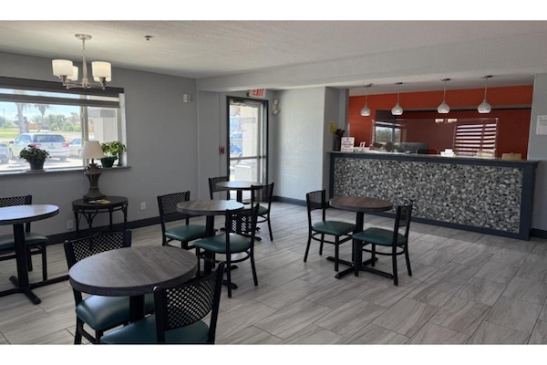 2 Full Beds Non-smoking - Aransas Pass, TX