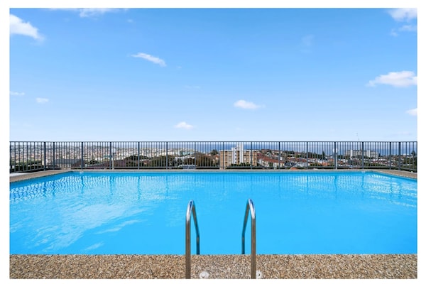 69e81ab7ebd9e - Bondi Beach