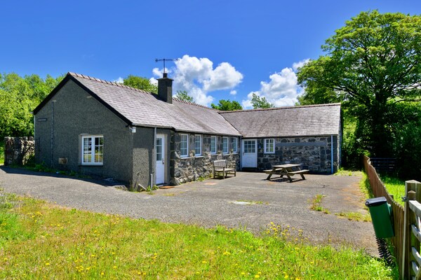 Penlon Cottage - Llŷn Peninsula