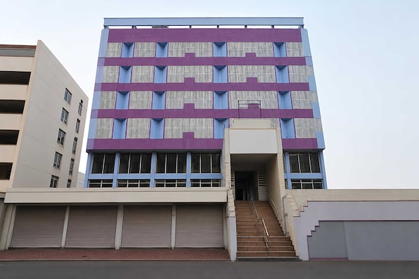 Hotel O Bhavnagar Bus Terminal Formerly Jubliee - Bhavnagar
