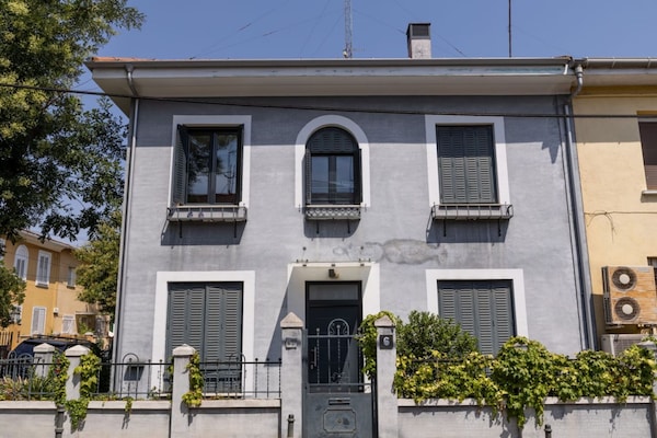 Pilar De Zaragoza Hab 9 - Madrid