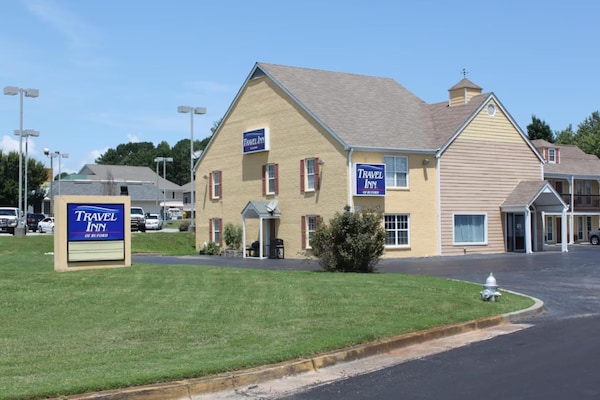 2 Queen Beds Accessible Non-smoking - Buford, GA