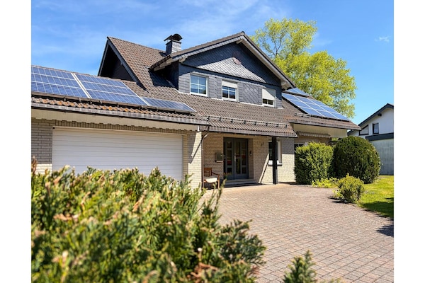 Villa Für 12 Personen In Der Nähe Von Winterberg - Winterberg